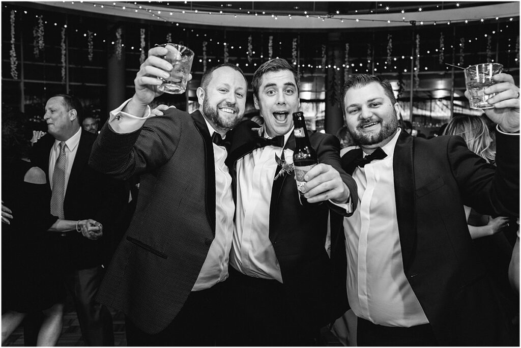 6 Things I WON'T Do as Your Wedding Photographer